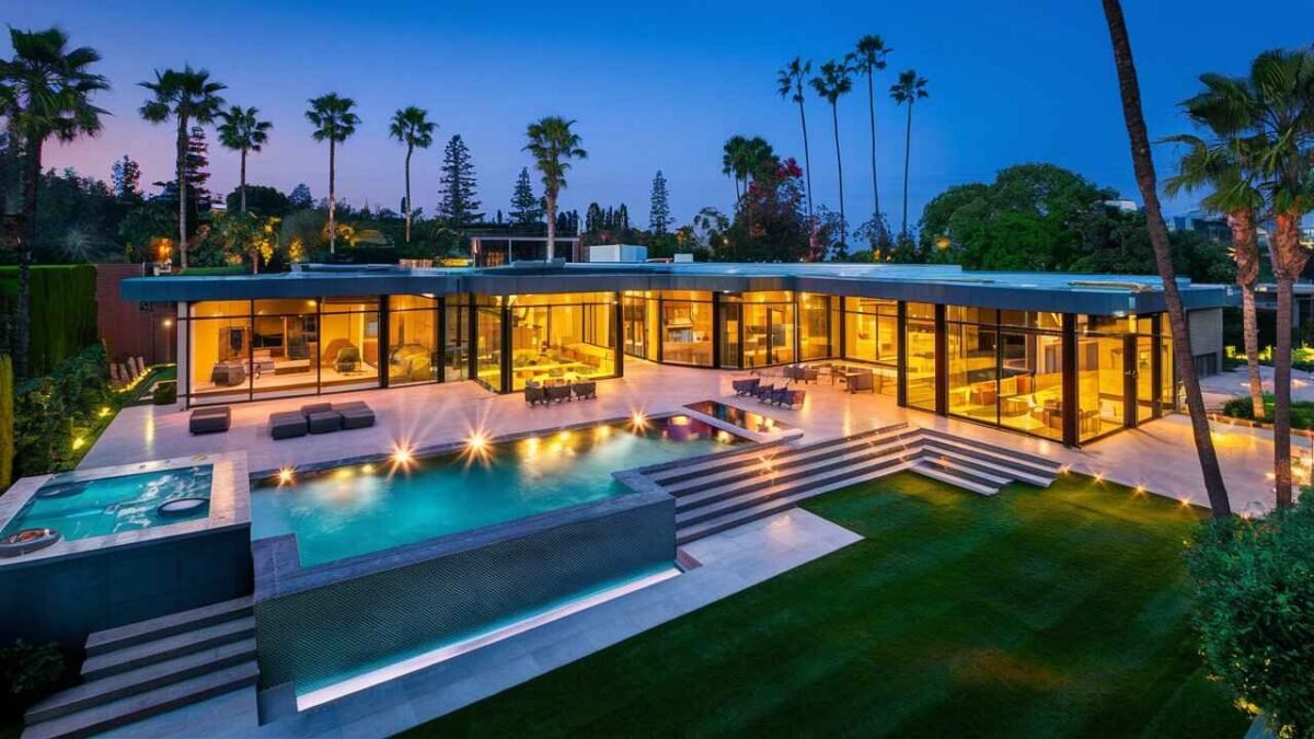 A Closer Look At 20 Million Dollar Eddie Murphy House In Beverly Park ...