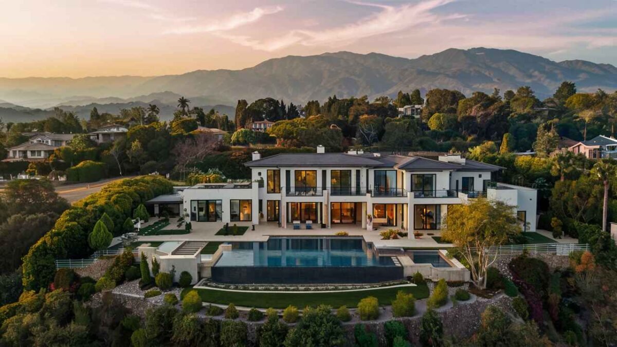A Guided Tour Of $19.5 Million Nicki Minaj House In Santa Monica ...