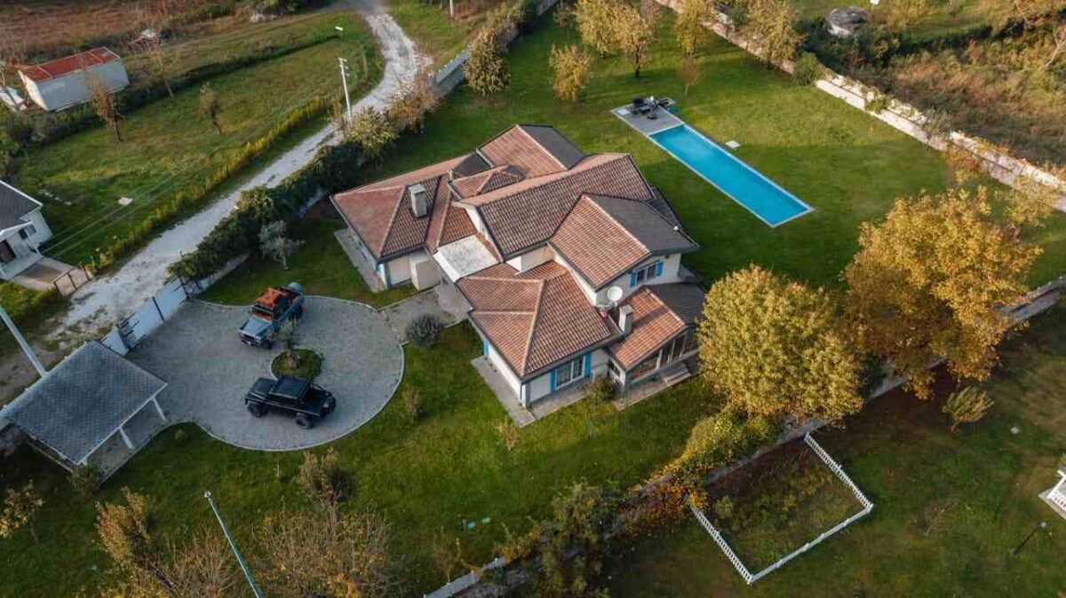 Inside $27.8 Million Dwayne Johnson House In Beverly Hills: A Complete ...